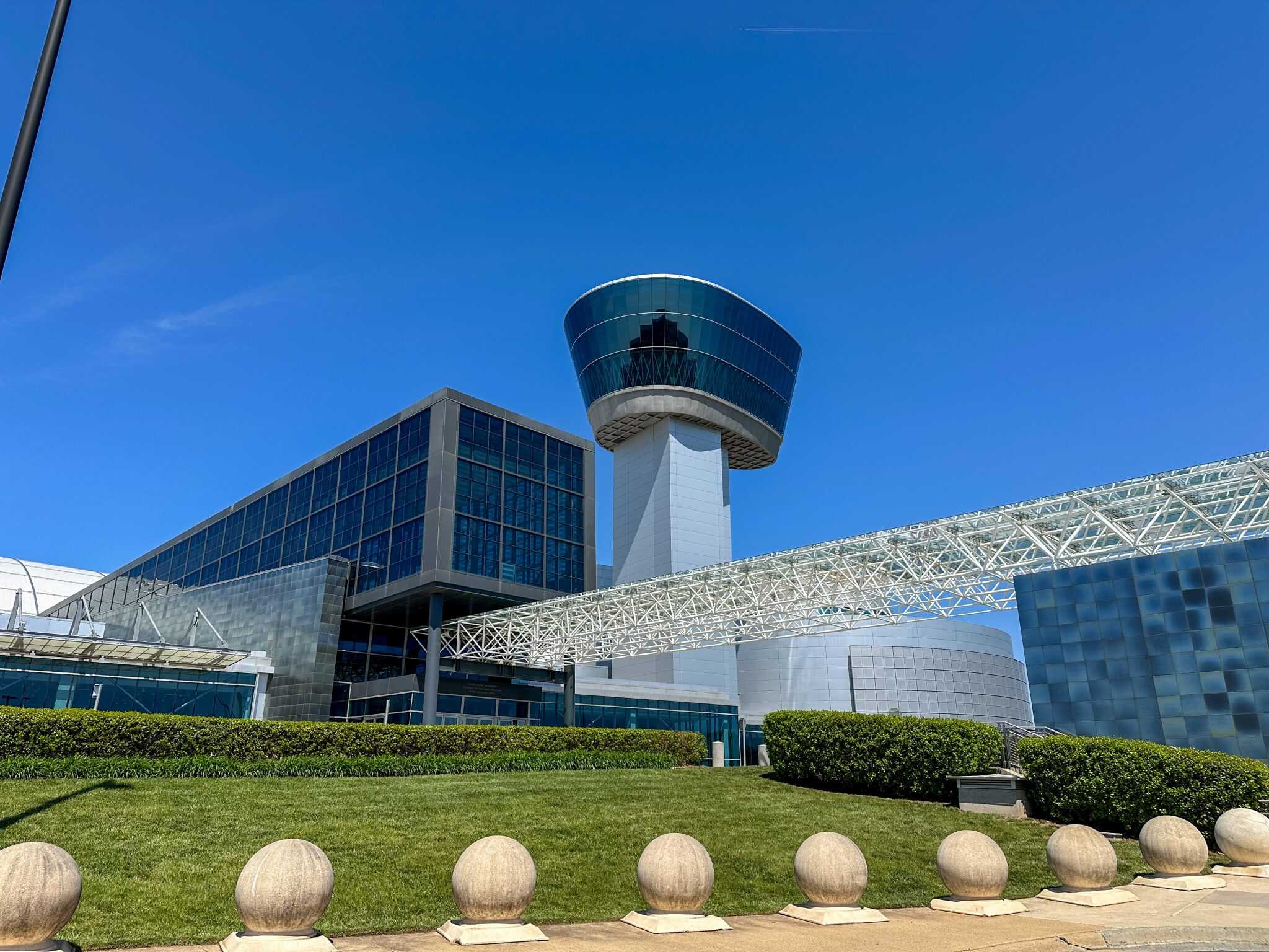 Why You Should Go to the Udvar-Hazy Air & Space Museum - Not Bored in DC